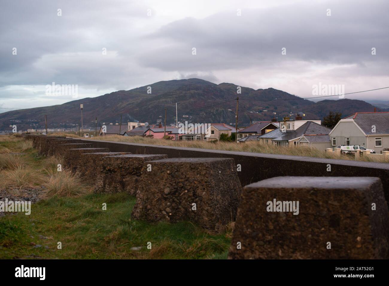 Climate change impact on uk village below sea level hi-res stock ...
