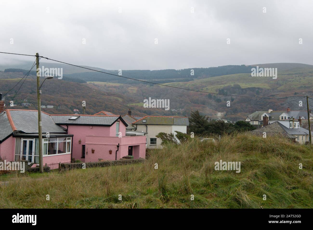 Climate change impact on uk village below sea level hi-res stock ...