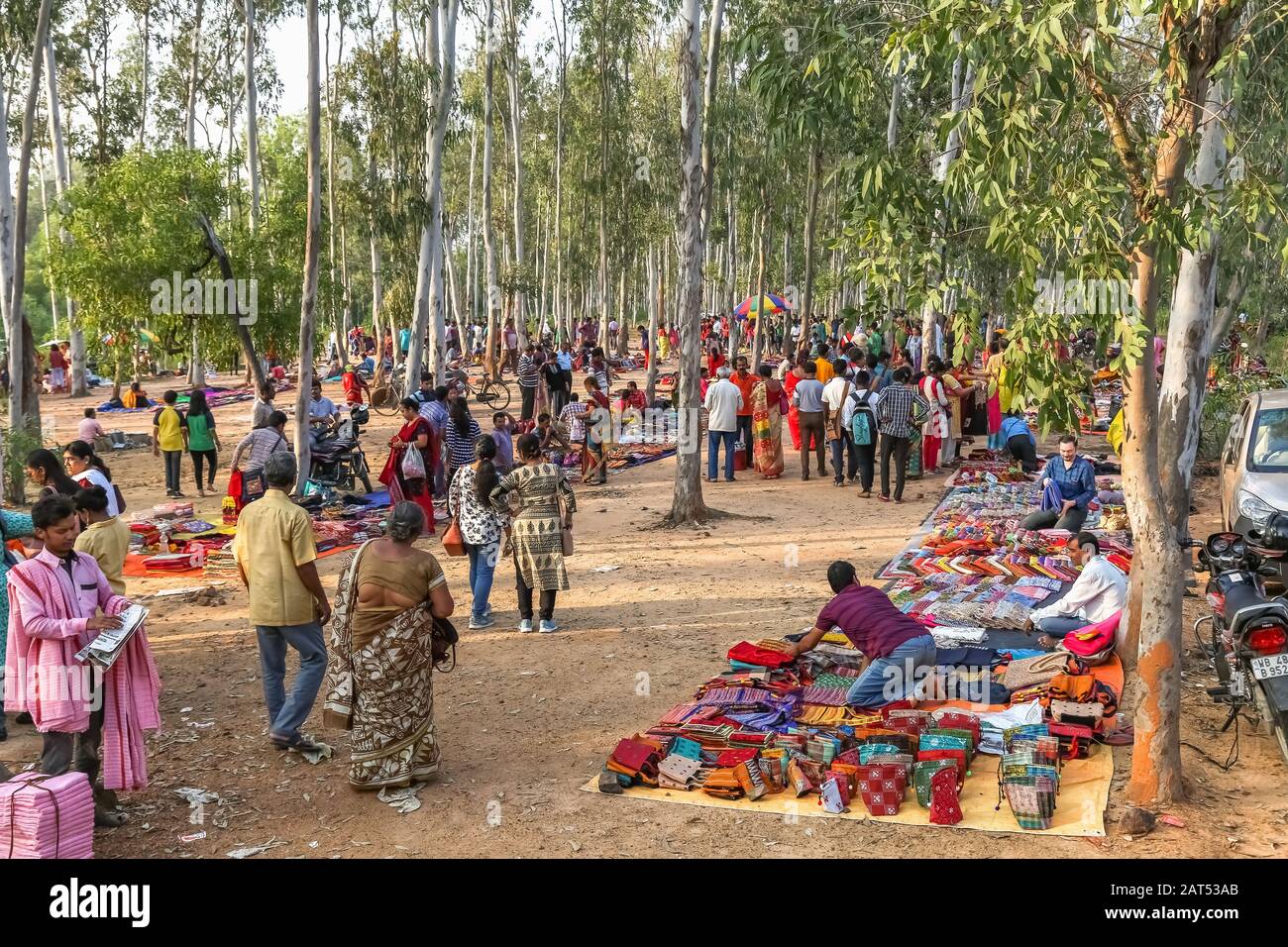 Shantiniketan handicraft items hi-res stock photography and images - Alamy