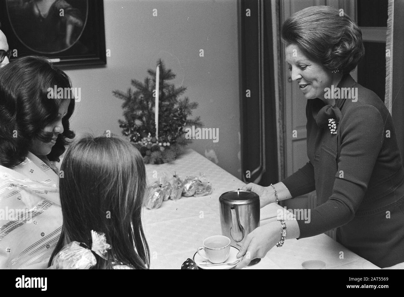 Christmas celebration Royal Family and staff at Huis ten Bosch; beatrix ...