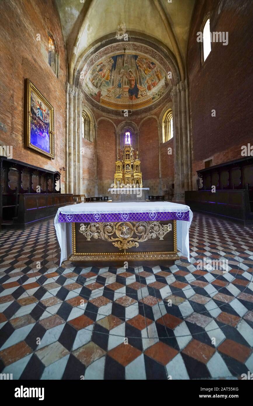 The tiburio, Basilica di San Michele Maggiore, Lombard Romanesque style ...