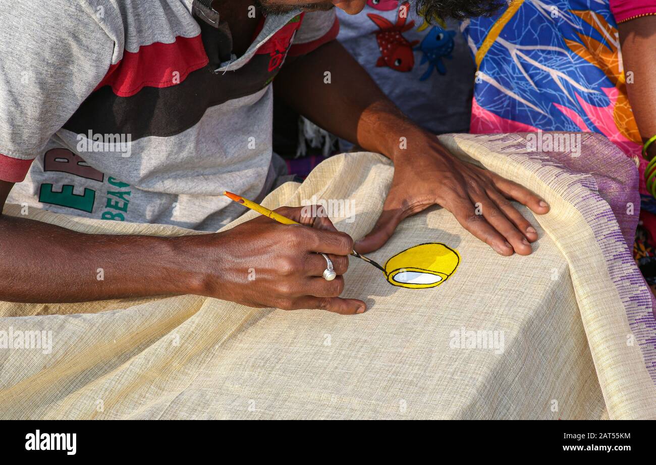 Indian artist painting hi-res stock photography and images - Alamy