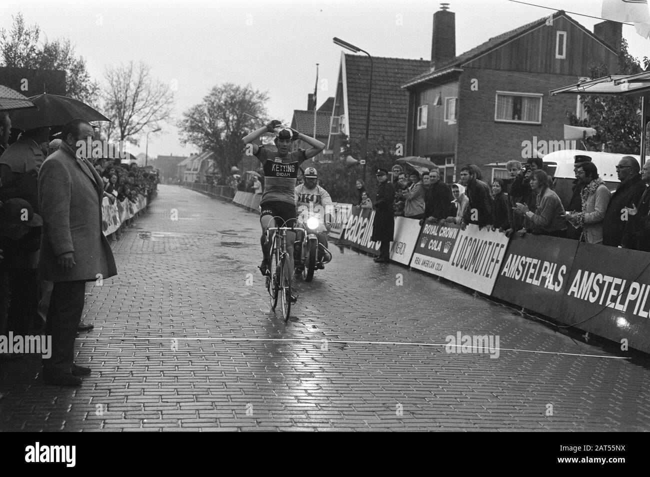 Olympia's Tour 1972 Cyclist Jan Lenferink first about the finish of the ...
