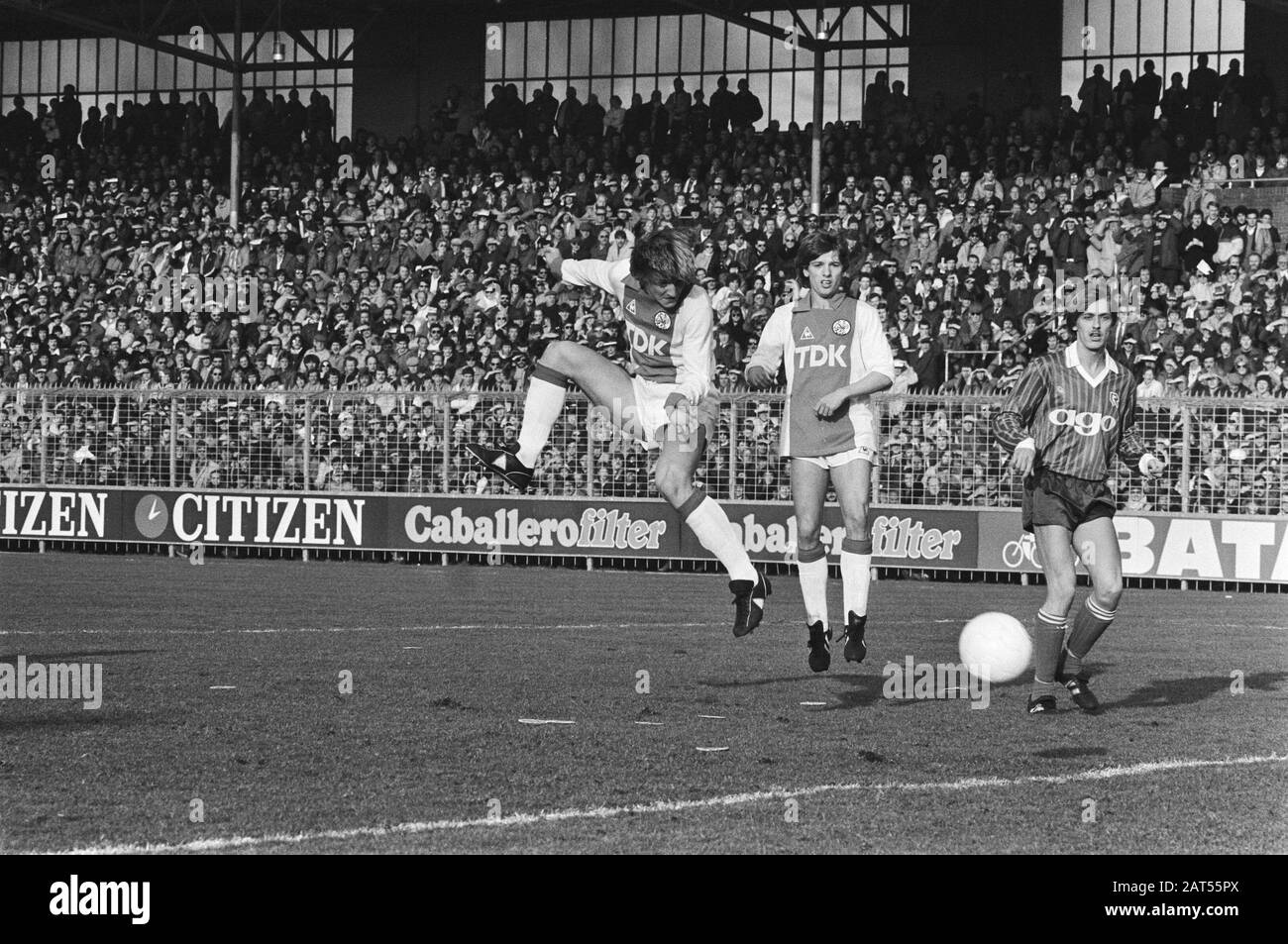 Ground goalkeeper tukker hi-res stock photography and images - Alamy