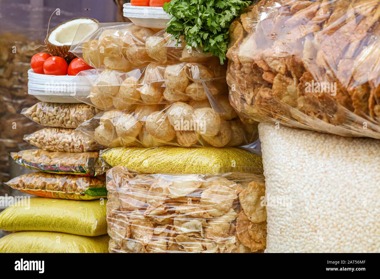 Indian street food hi-res stock photography and images - Alamy