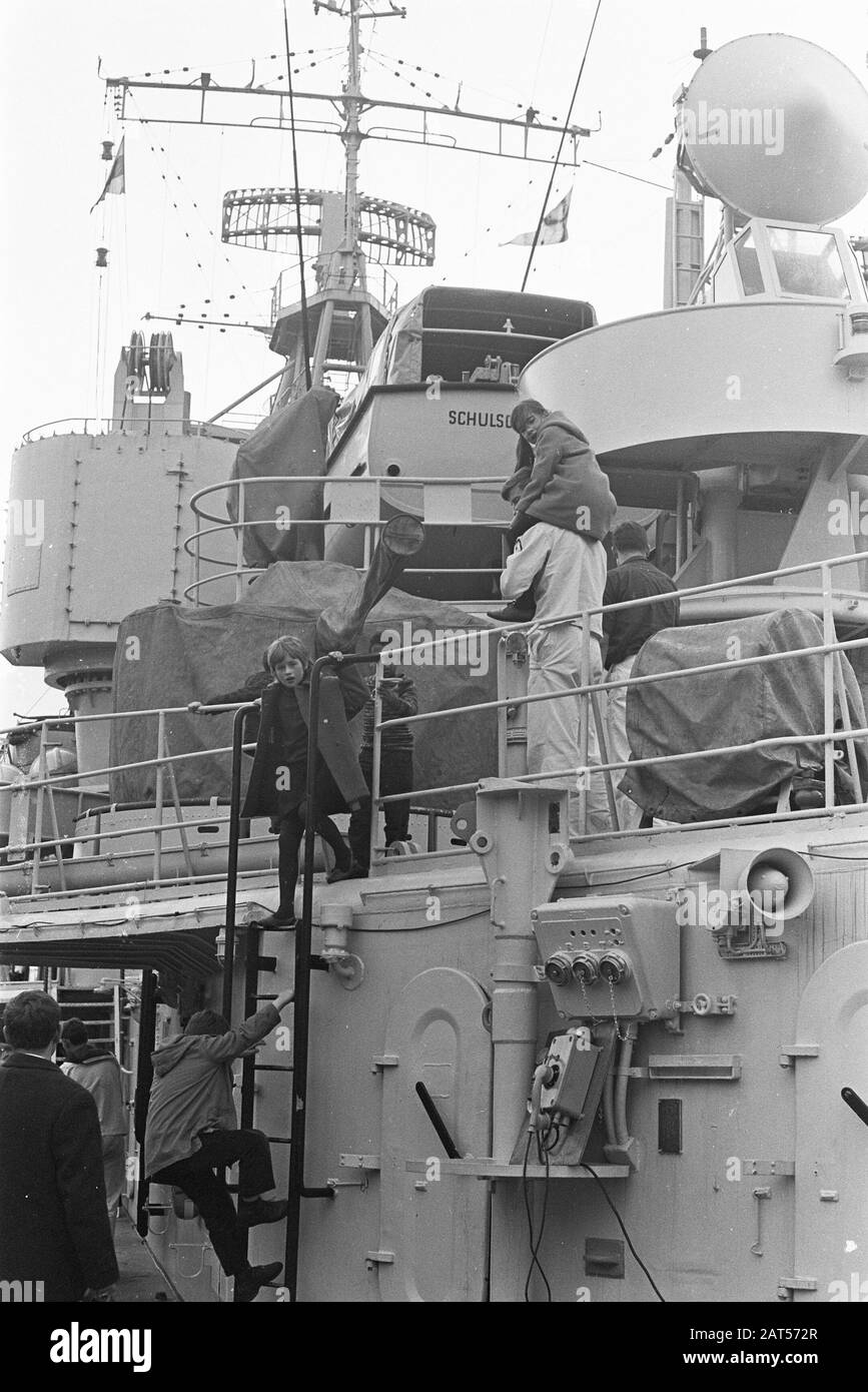 Children visiting german training ships hi-res stock photography and ...