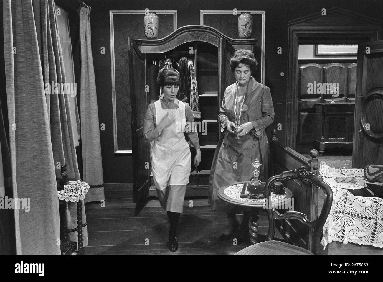 Henny game hi-res stock photography and images - Alamy