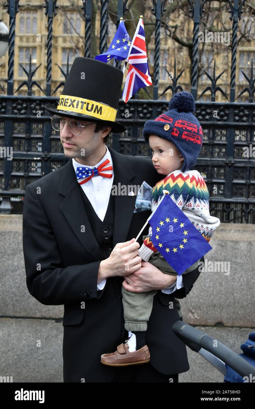 Jacob rees mogg top hat hi-res stock photography and images - Alamy