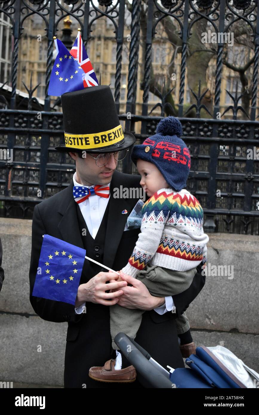 Jacob rees mogg top hat hi-res stock photography and images - Alamy