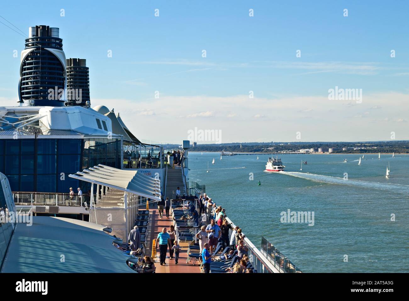 Overtourism cruise hi-res stock photography and images - Alamy