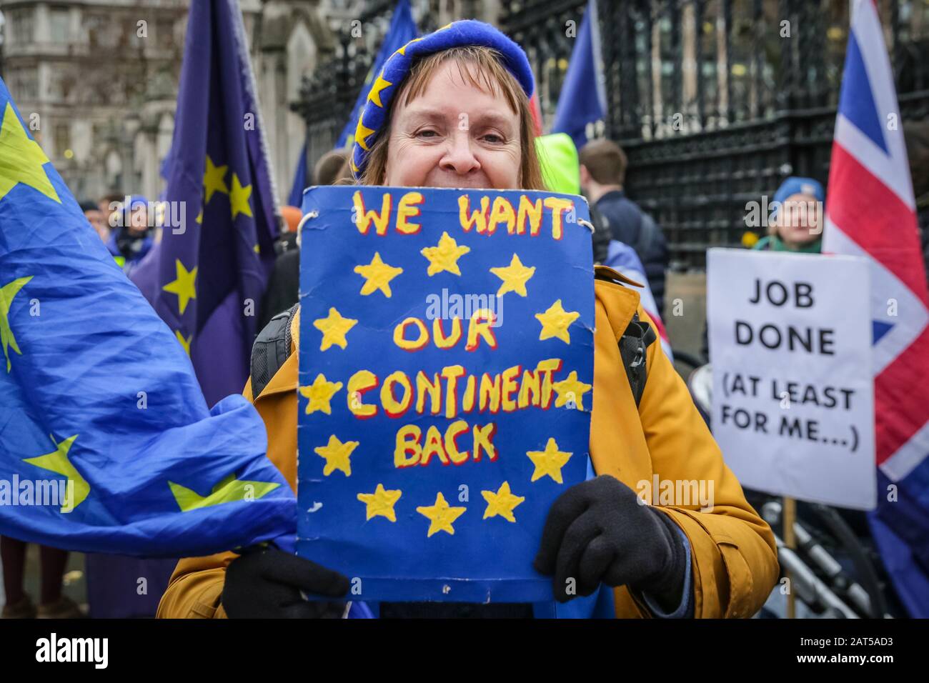 Westminster, London, 30th Jan 2020. Protesters from many pro European ...
