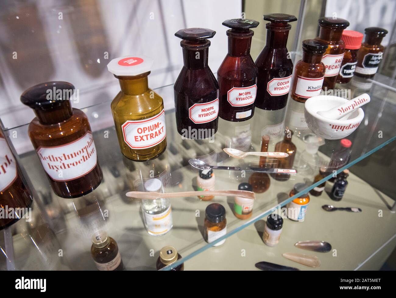 Hamburg, Germany. 30th Jan, 2020. Historical bottles of medication are ...