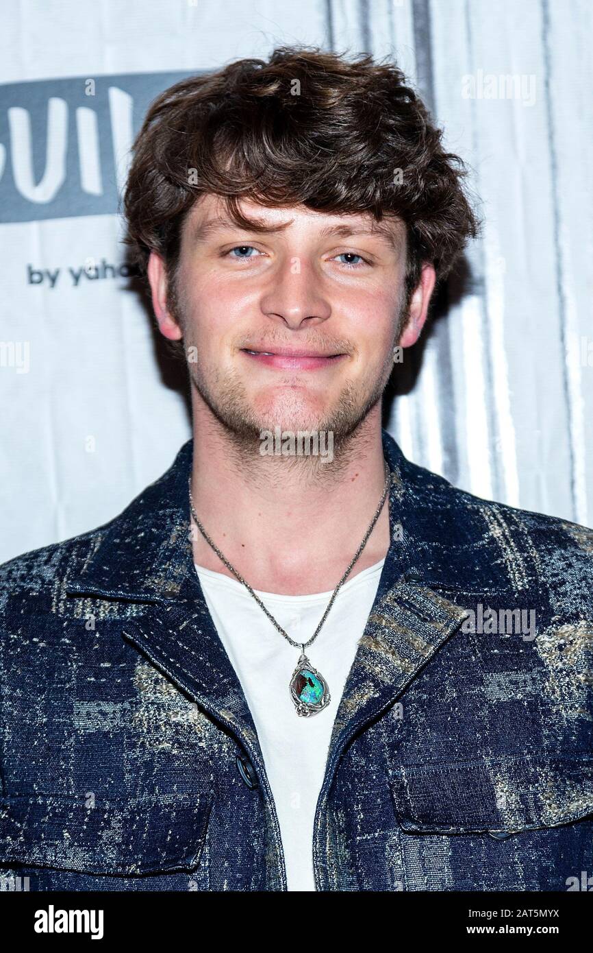 The goldbergs tv series hi-res stock photography and images - Alamy