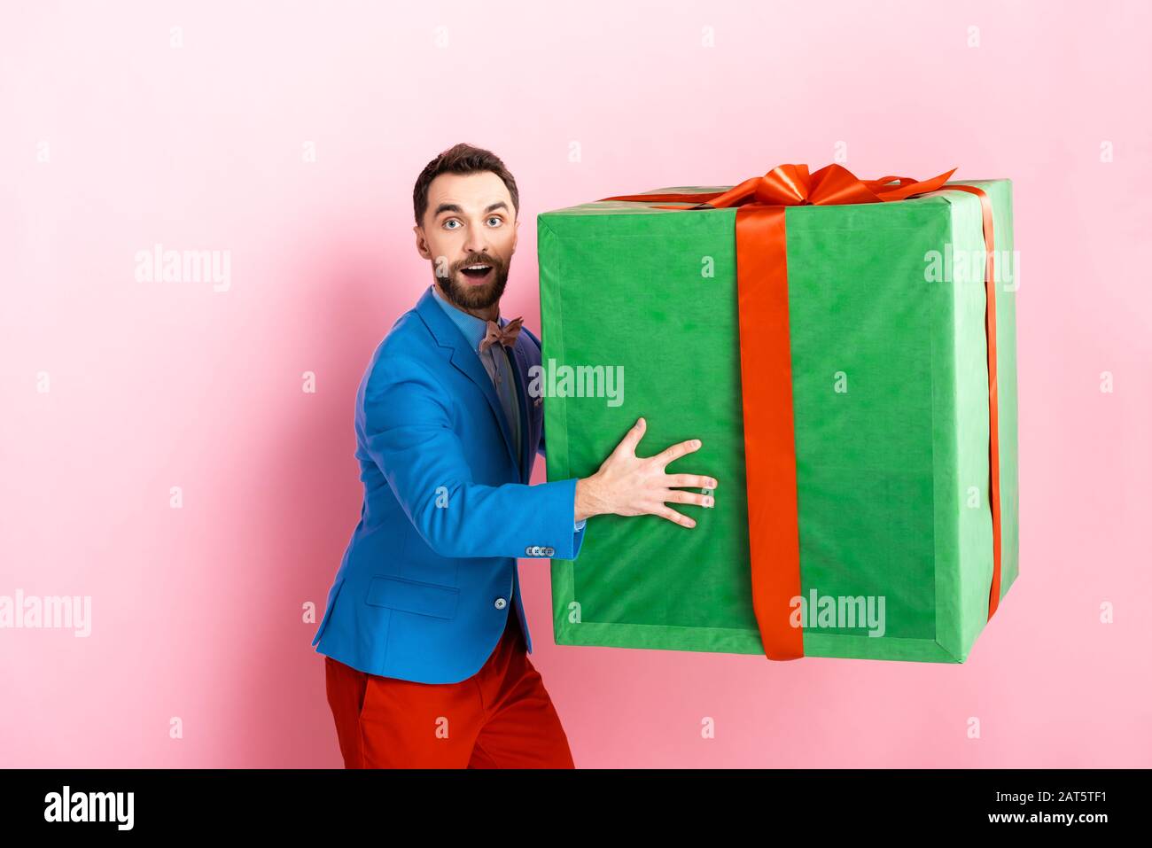 Huge gift box hi-res stock photography and images - Alamy