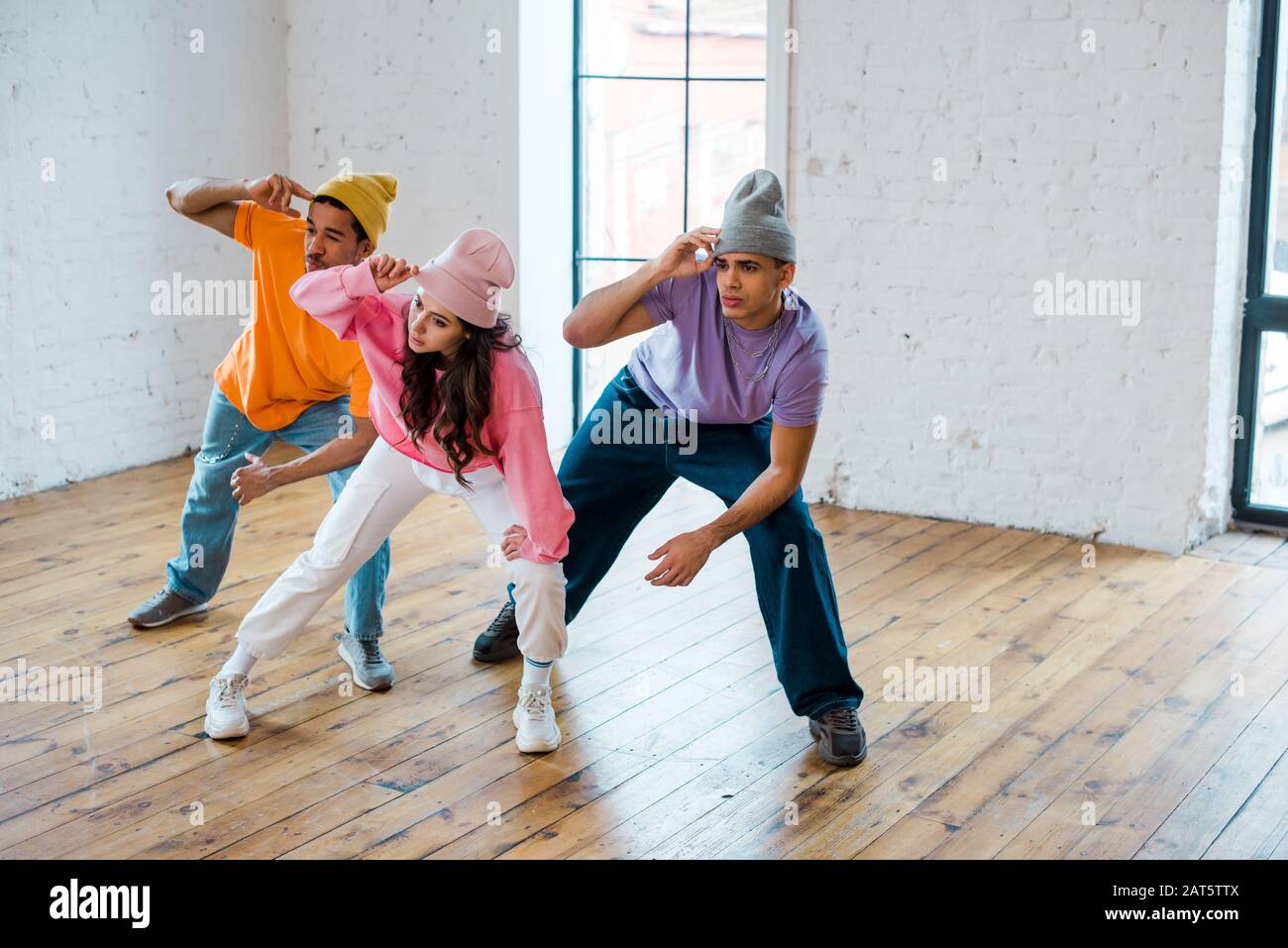 African man woman dancers perform hi-res stock photography and images ...