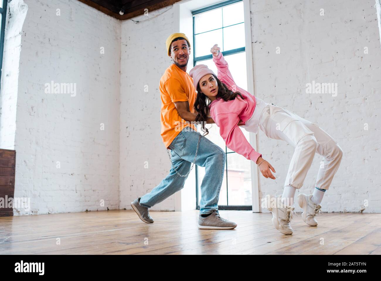 African man woman dancers perform hi-res stock photography and images ...