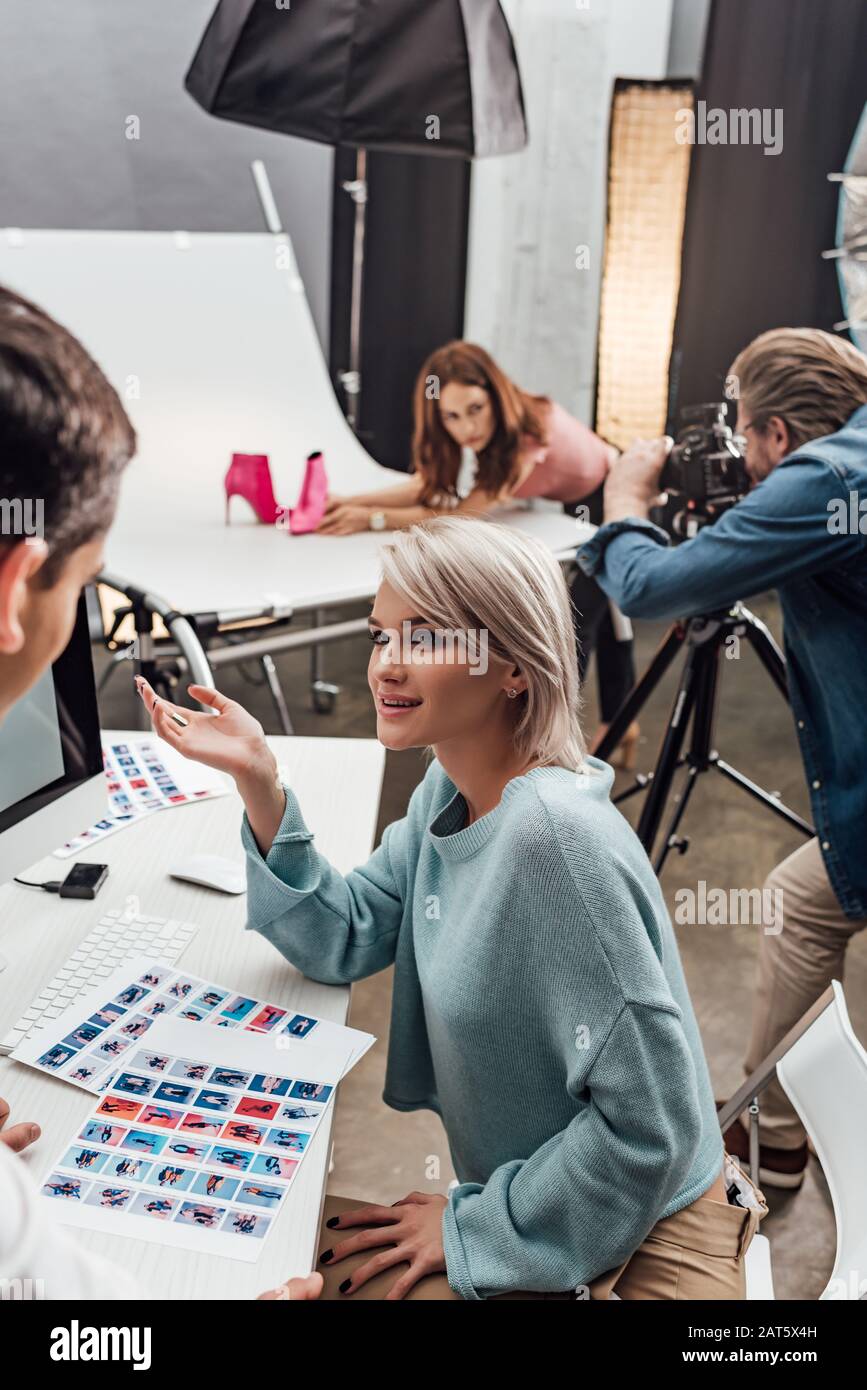 Art assistant hi-res stock photography and images - Alamy