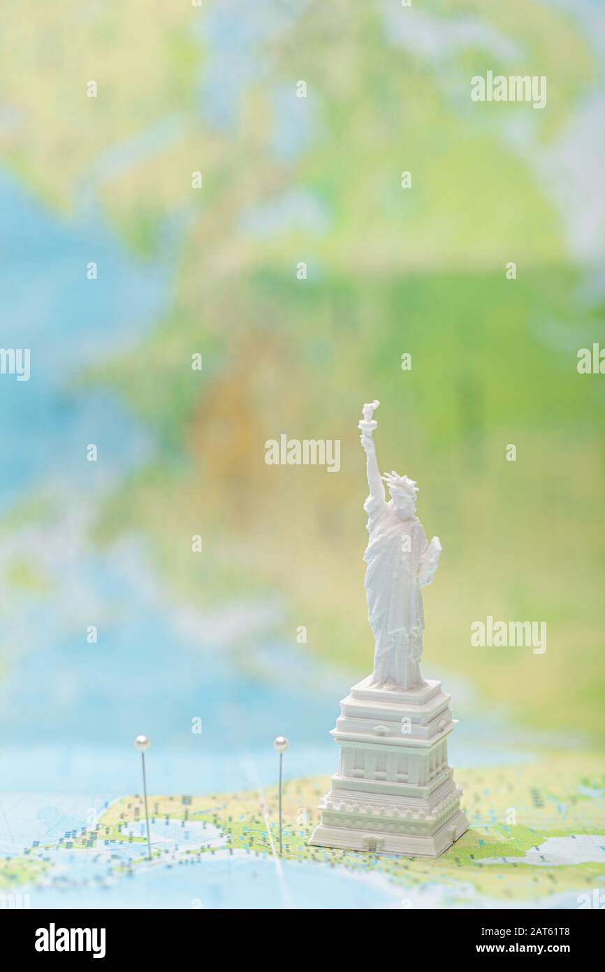 New york city map statue of liberty hi-res stock photography and images ...