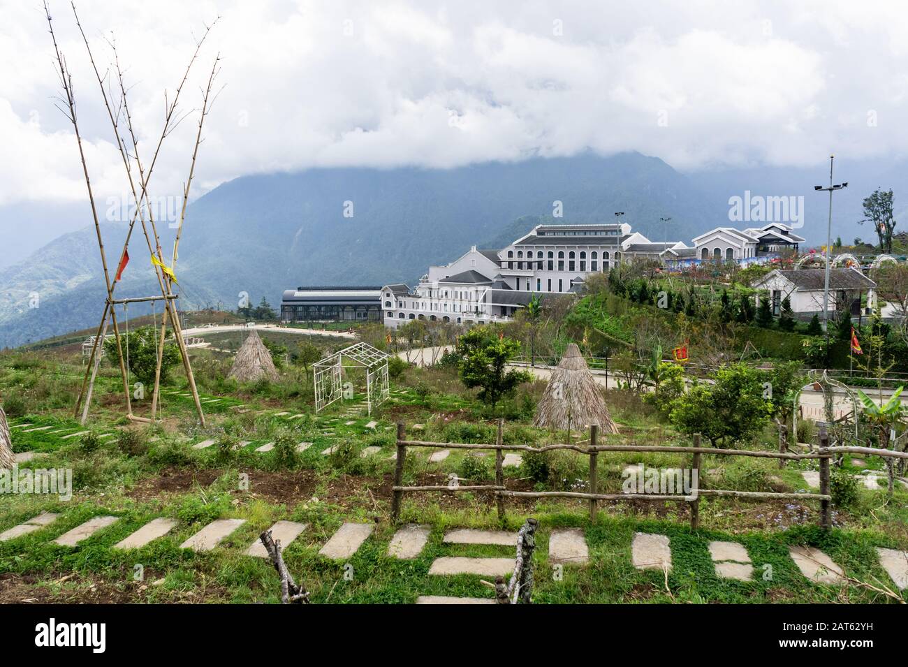 Sun World Fansipan Legend allows everyone disinterested in hiking a ...