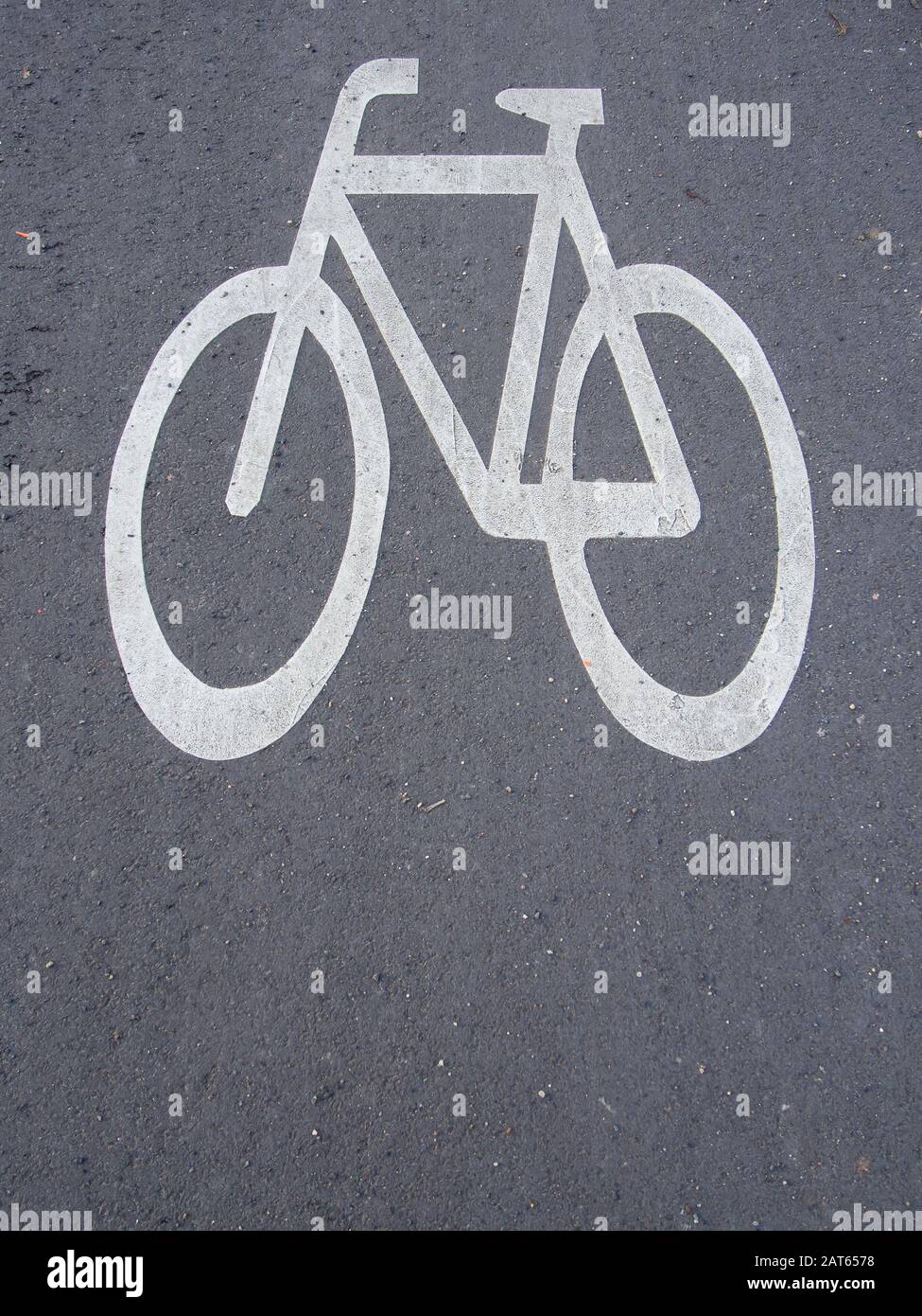 Bicycle symbol hi-res stock photography and images - Alamy