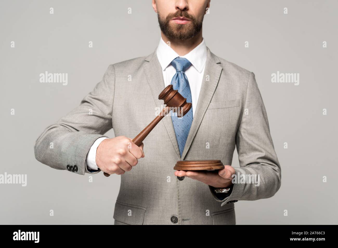 Judge holding gavel hi-res stock photography and images - Alamy