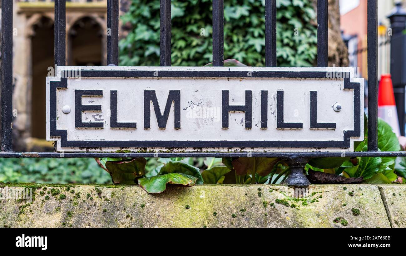 Elm hill norwich street sign hi-res stock photography and images - Alamy