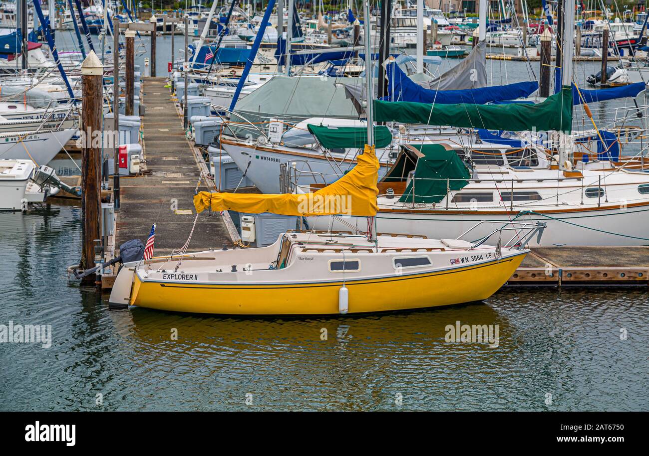 Yellow sailboat hi-res stock photography and images - Alamy