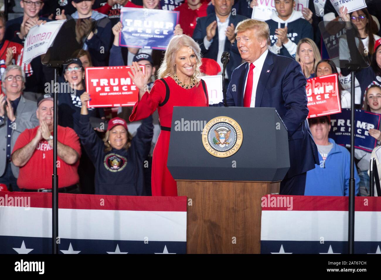 Kellyanne conway hi-res stock photography and images - Alamy