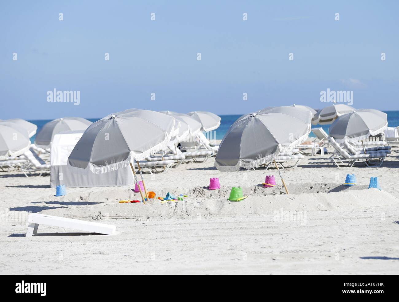 Sand castles in the united states hi-res stock photography and images ...