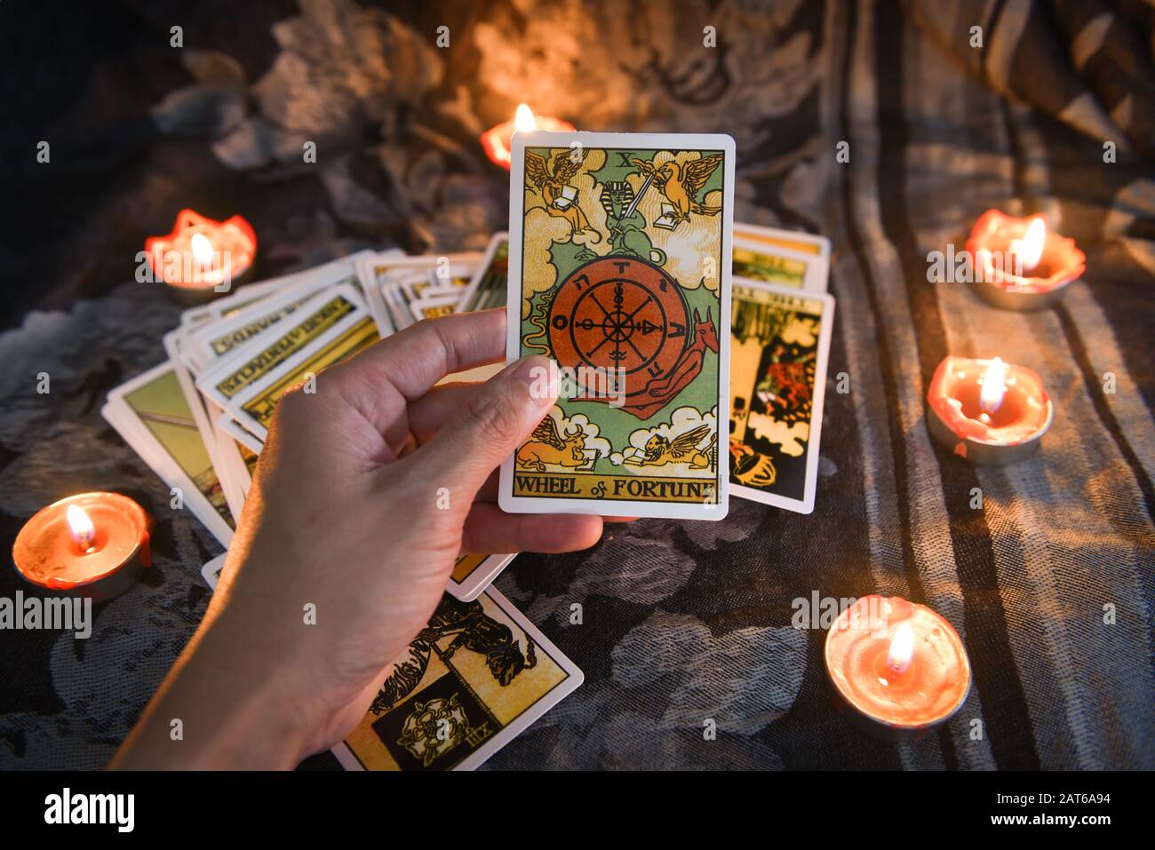 Palm hand astrology hi-res stock photography and images - Alamy