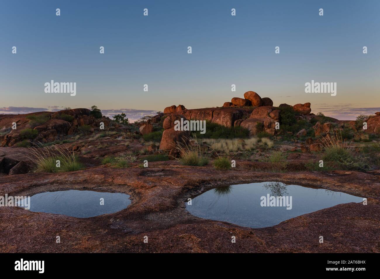 Australian outback landscape sunset hi-res stock photography and images ...