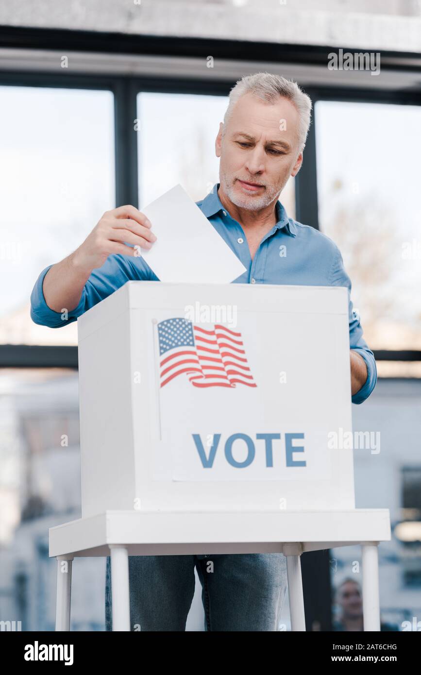 Man voting hi-res stock photography and images - Alamy