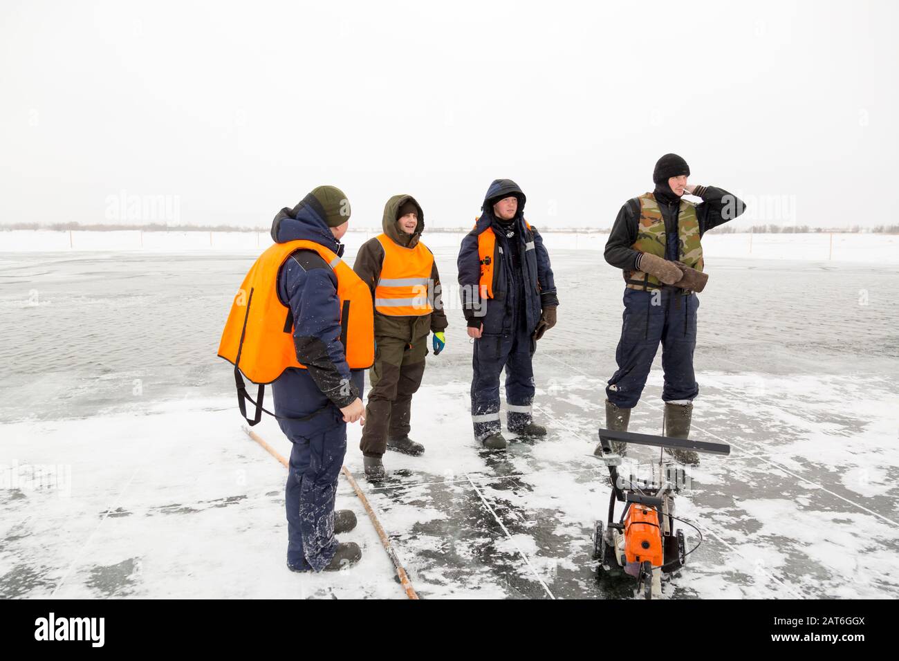 Four workers hi-res stock photography and images - Alamy