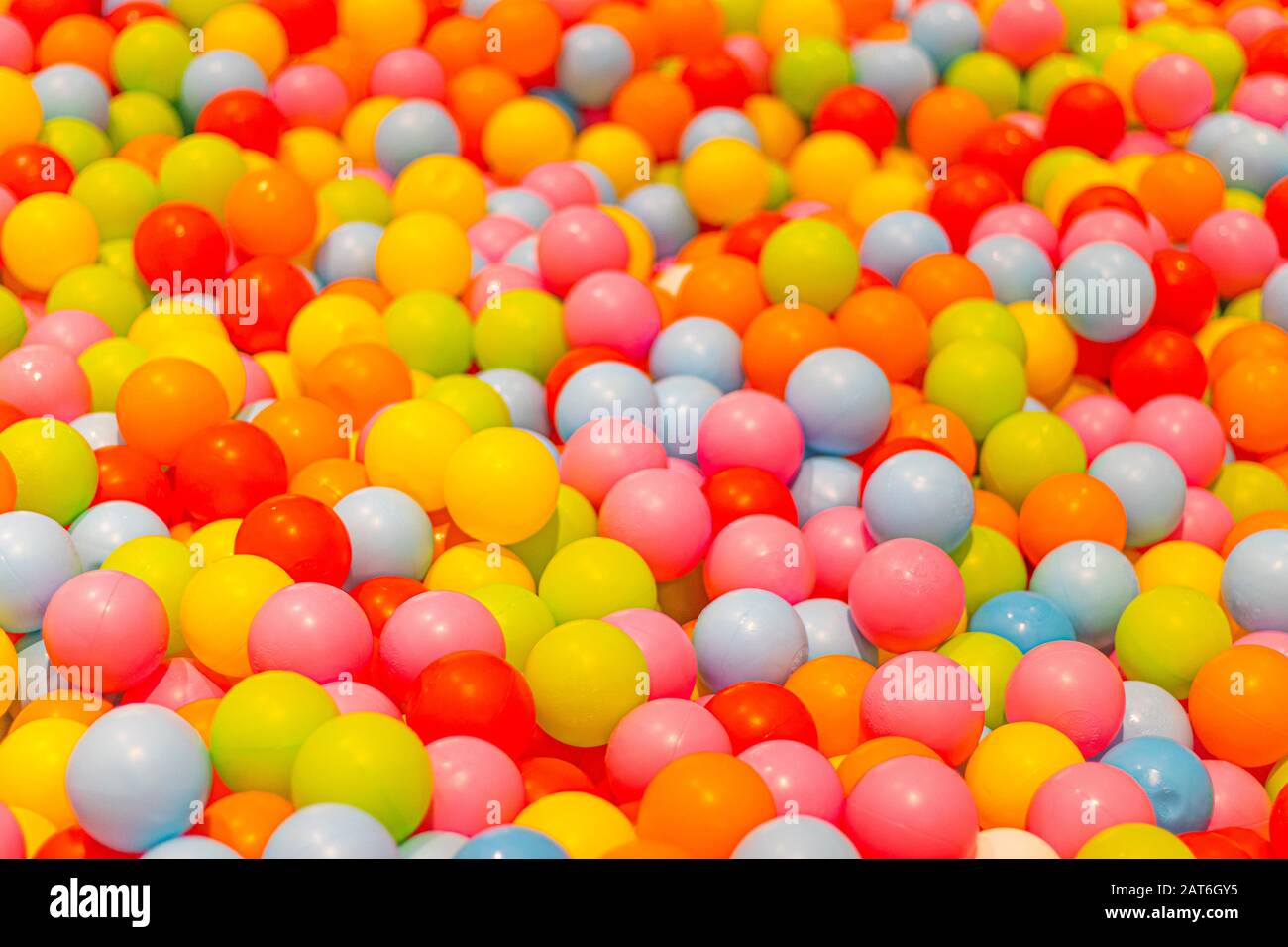 Kids in ball pit hi-res stock photography and images - Alamy
