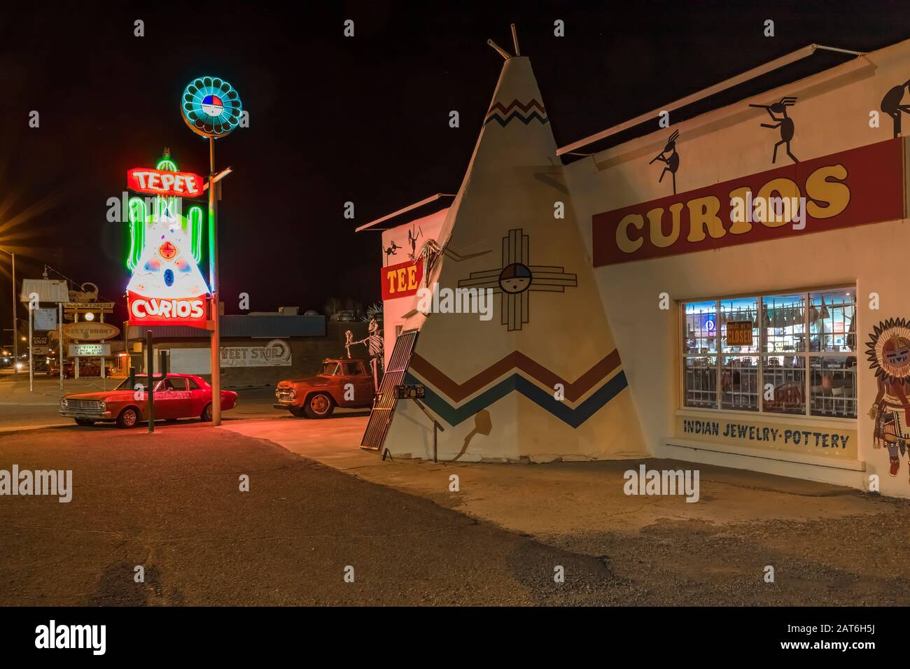 Teepee curios hi-res stock photography and images - Alamy