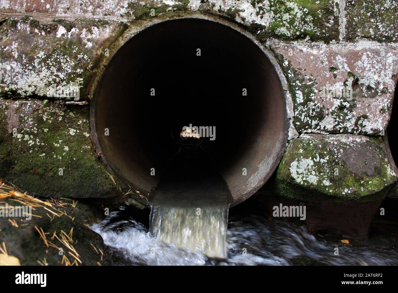 Stone culvert hi-res stock photography and images - Alamy