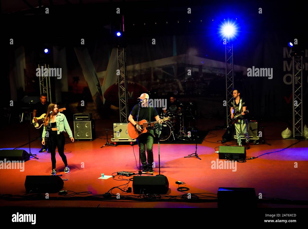 Csm huddle hi-res stock photography and images - Alamy