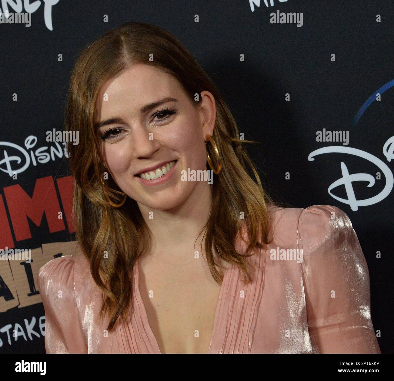 Los Angeles, United States. 31st Jan, 2020. Cast member Allie Dunbar ...