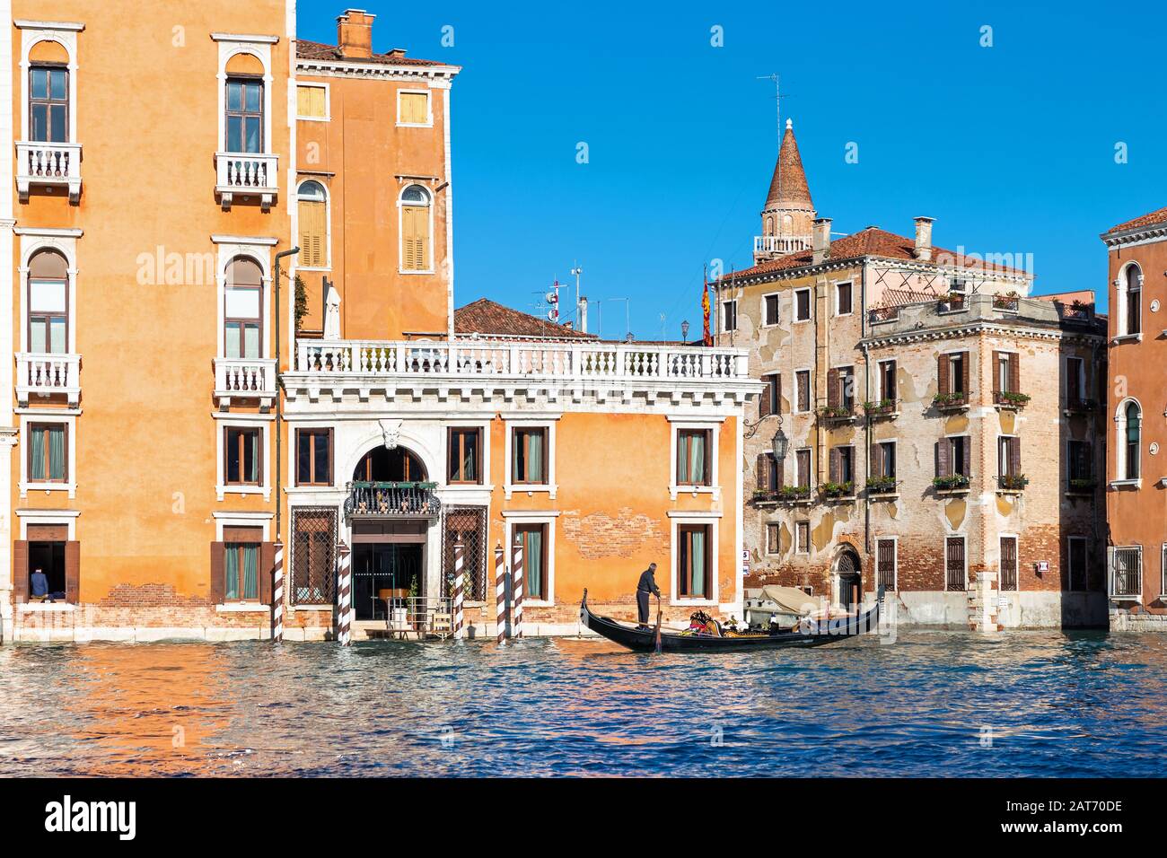 Romantic water canal hi-res stock photography and images - Alamy