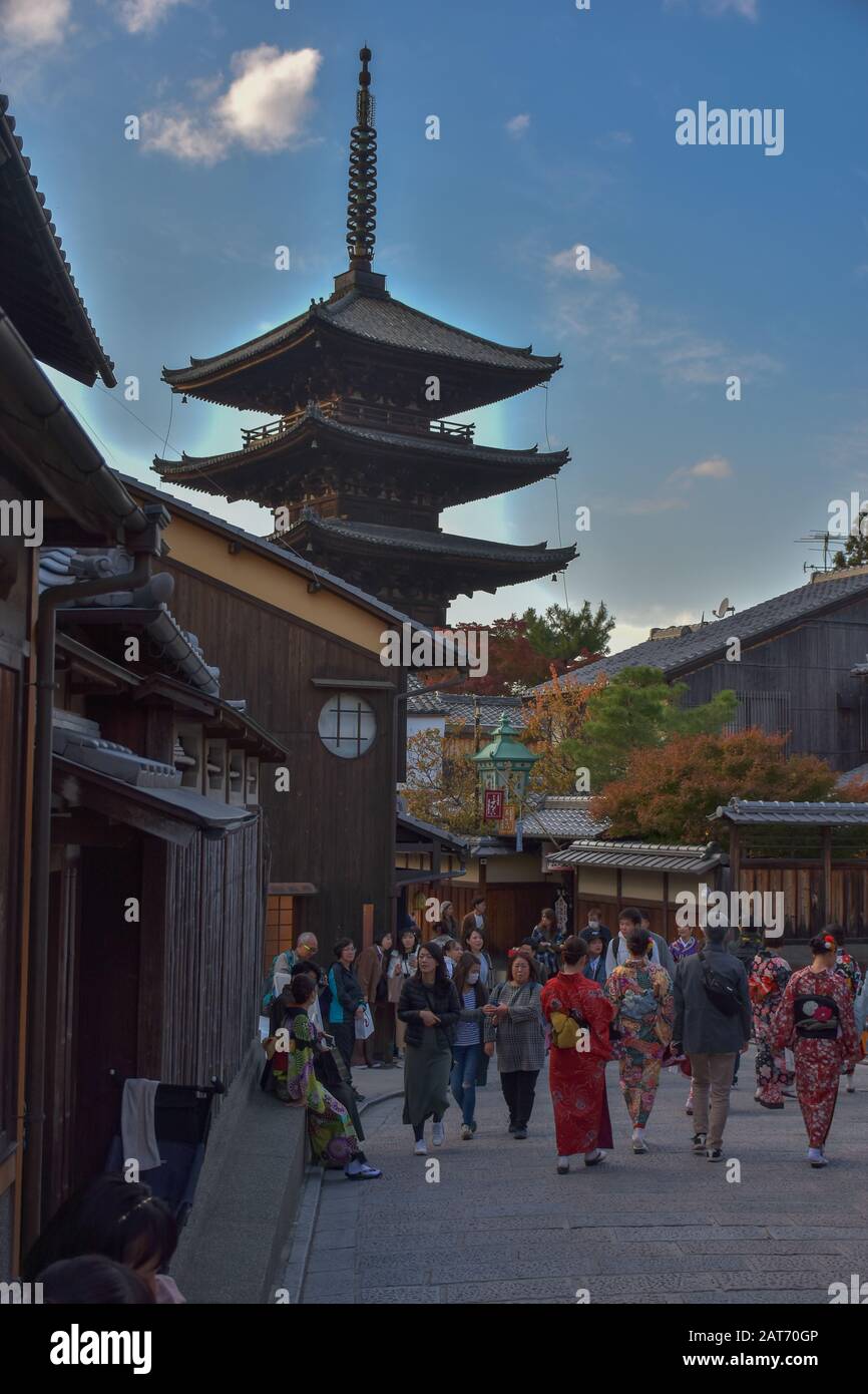 Kyoto gion lane hi-res stock photography and images - Alamy