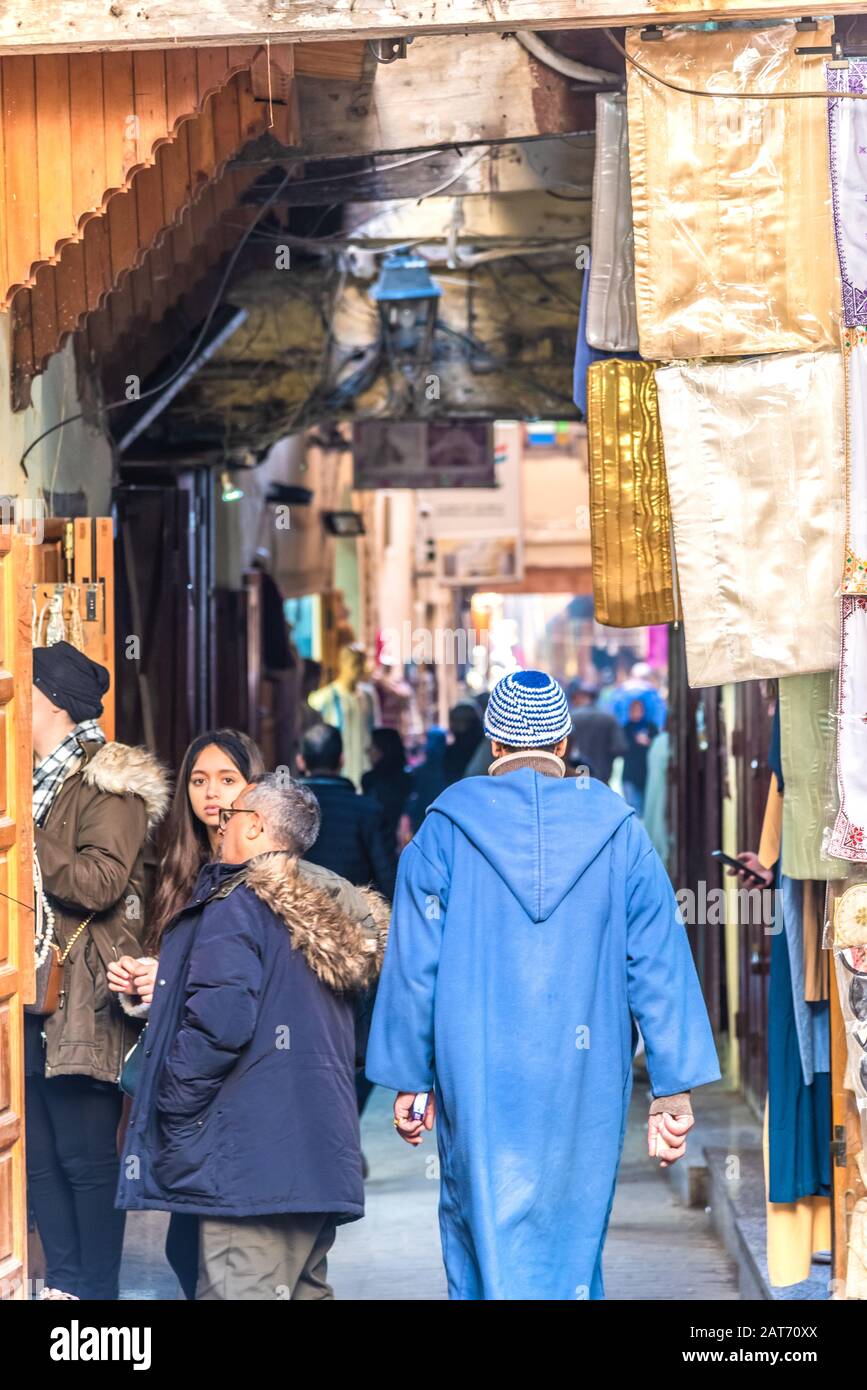 Fes market hi-res stock photography and images - Alamy
