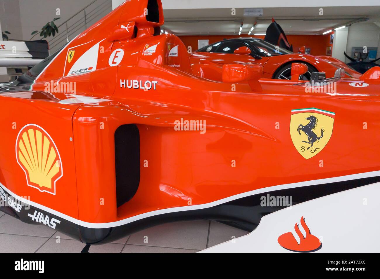 Formula 1 side view hi-res stock photography and images - Alamy