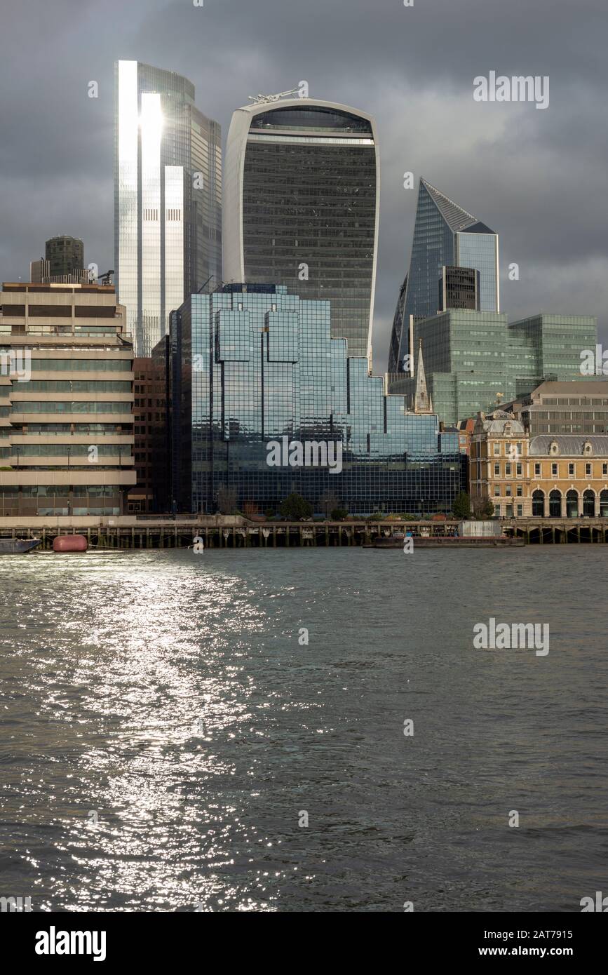 London reflections hi-res stock photography and images - Alamy