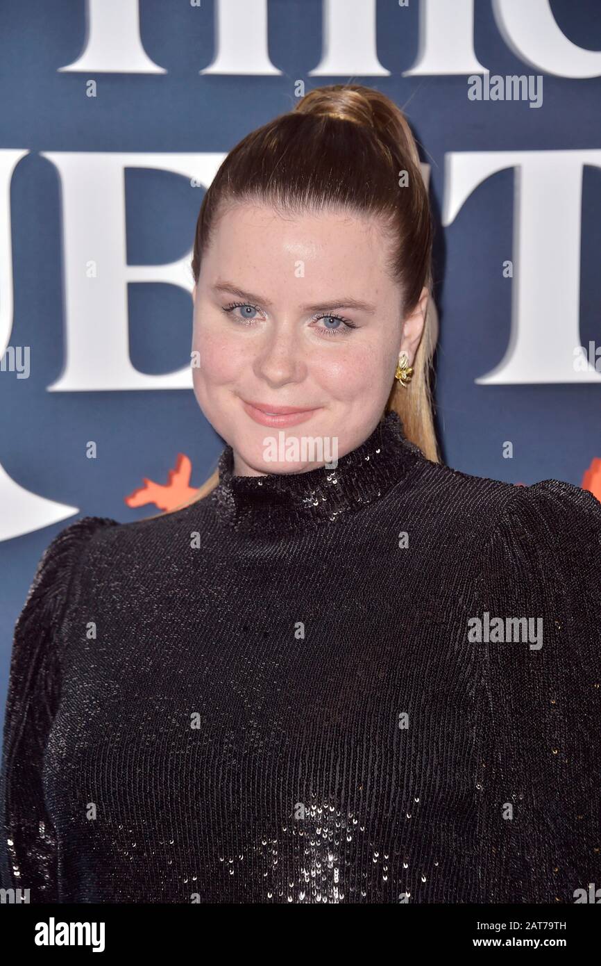 Jessie Ennis at the premiere of the Apple TV + series 'Mythic Quest ...