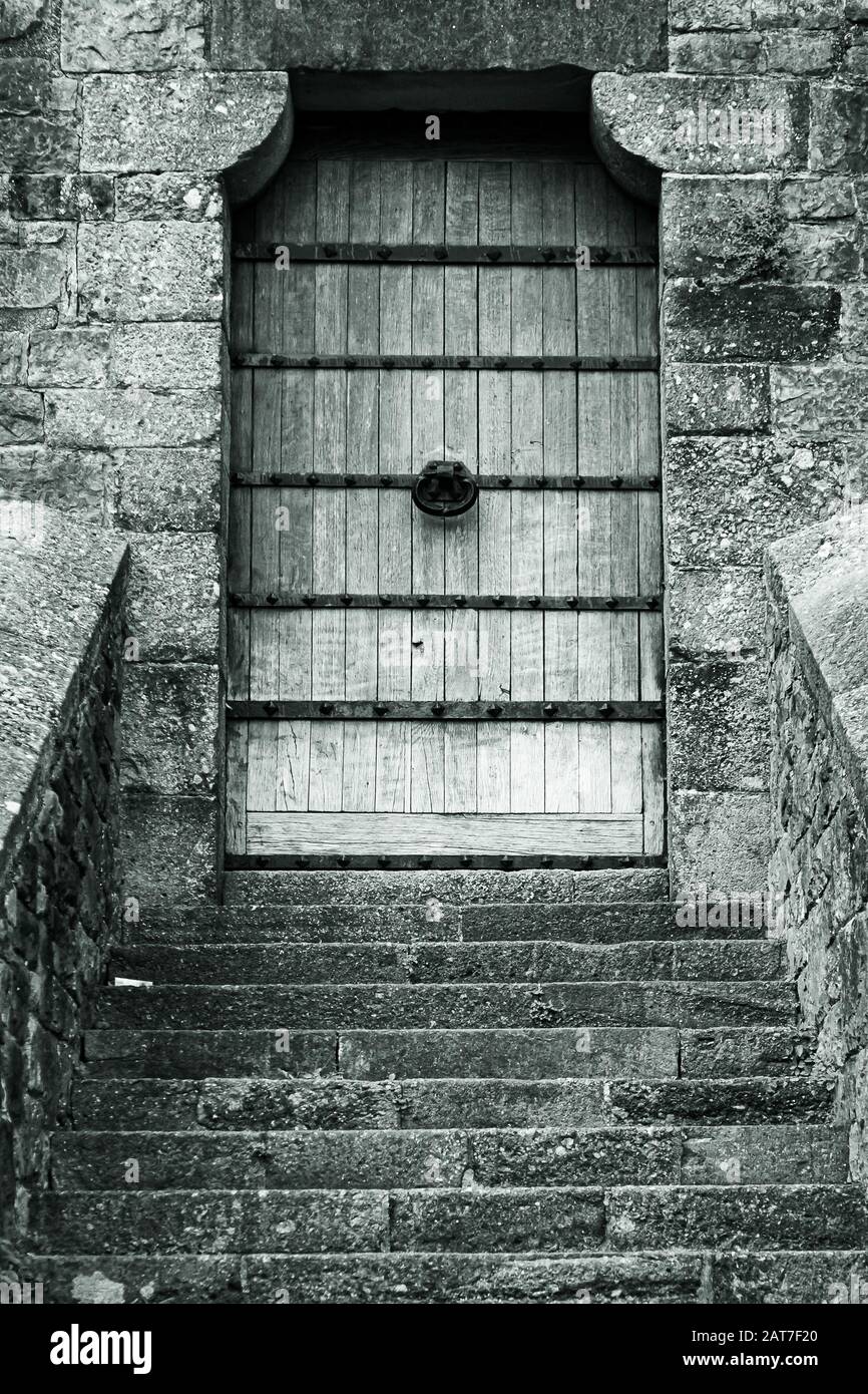 Old strong wooden door hi-res stock photography and images - Alamy