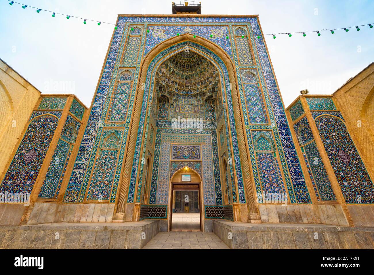 Facade decorated with floral patterns hi-res stock photography and ...