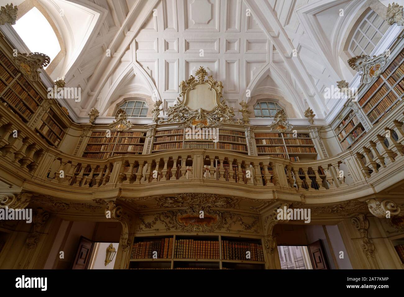 Gallery in the library with historical books, Palacio Nacional de Mafra ...