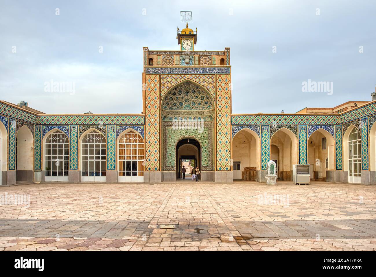 Kerman iran courtyard hi-res stock photography and images - Alamy