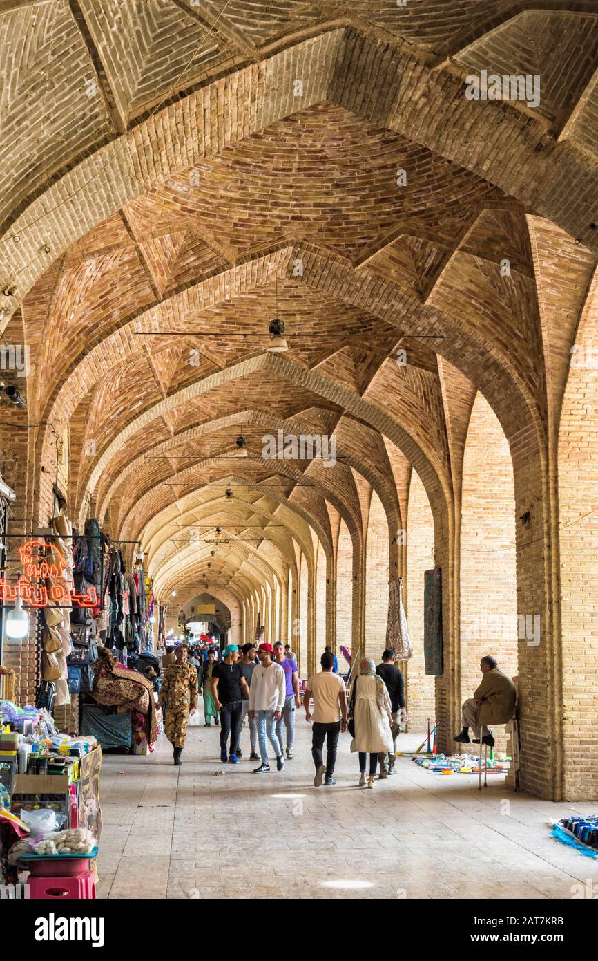 Bazaar square hi-res stock photography and images - Alamy