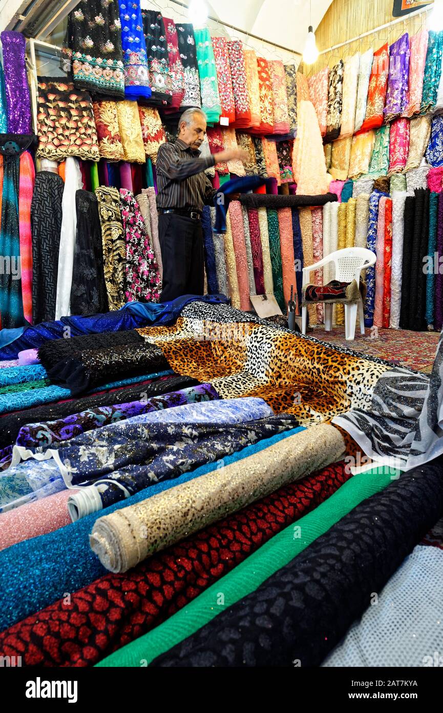 Textile shop hi-res stock photography and images - Alamy